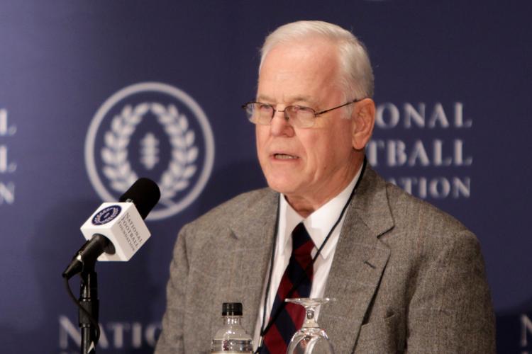 Clendon Thomas, a Hall of Fame running back for Oklahoma in the 1950s ...