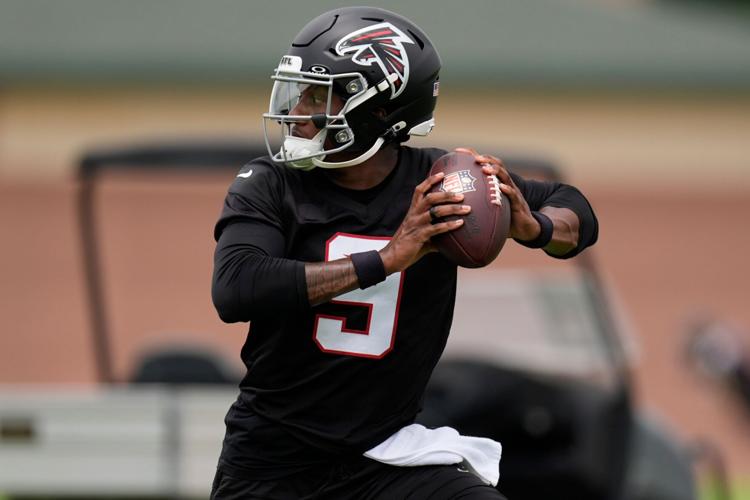 Falcons QB Michael Penix progressing on schedule in ACL rehab ...