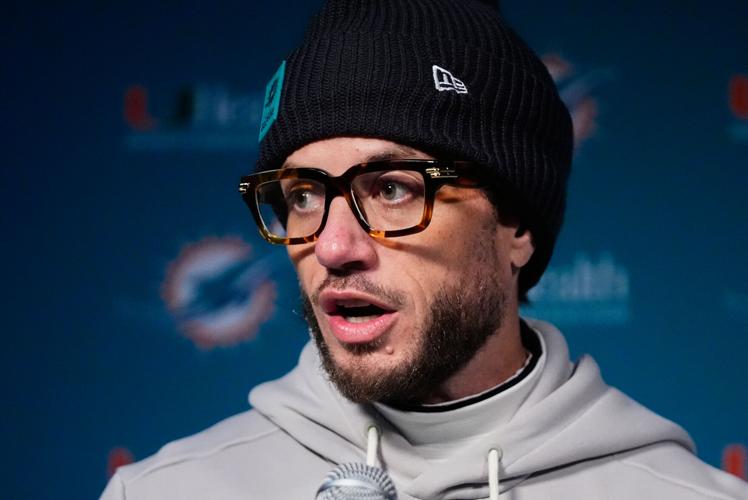 Mike McDaniel joins Harbaugh, Herbert as Chargers' offensive ...