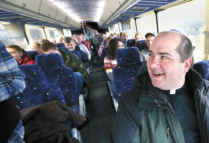 City church sends 2 busloads to D.C. | News | winchesterstar.com