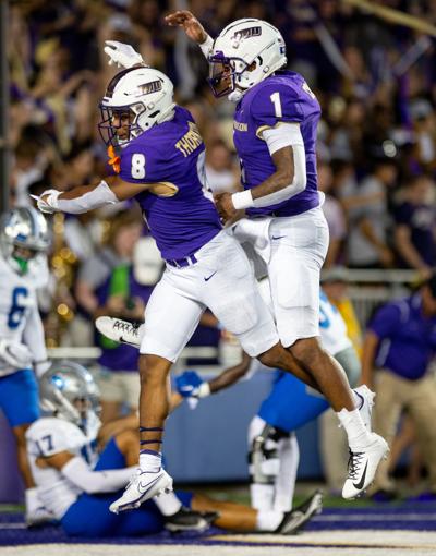 COLLEGE ROUNDUP: Centeio, Thornton Rack Up Weekly Honors | College ...