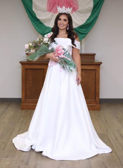 Miss Apple Blossom crowned | Winchester Star | winchesterstar.com