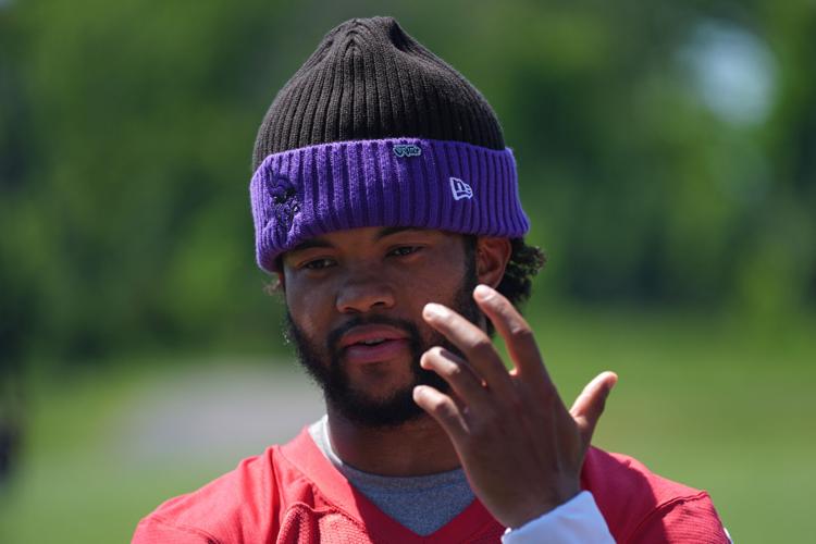 Vikings' McCarthy aims 'upward' as Murray's arrival creates another QB ...