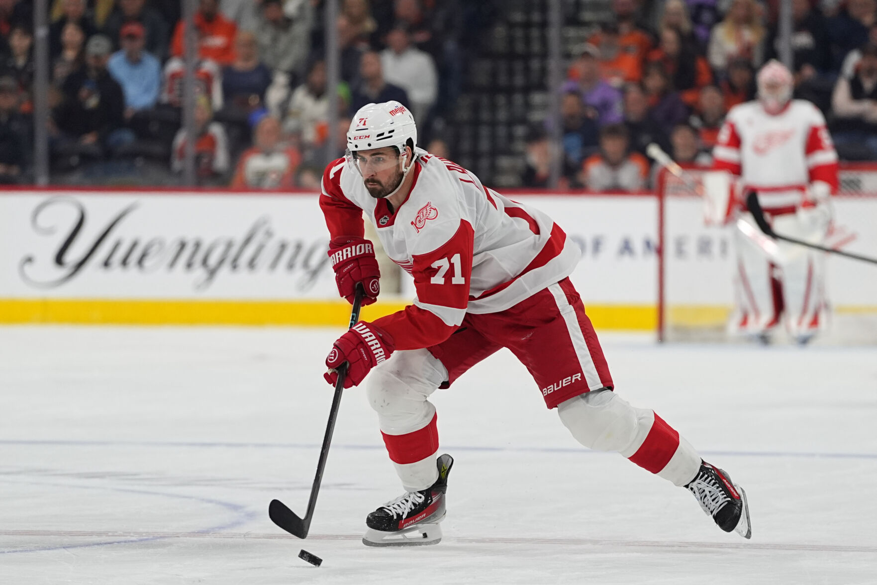 Red Wings captain Larkin submits 3-team trade list of Florida ...