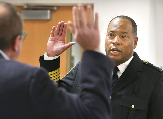 Ronnie Lewis sworn in as Winchester police chief | Winchester Star ...