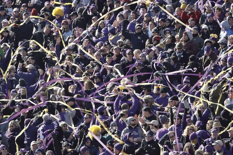 Fans welcome JMU champs home | News | winchesterstar.com