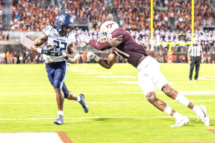 Division I college football roundup: Lawson off to strong start at ...