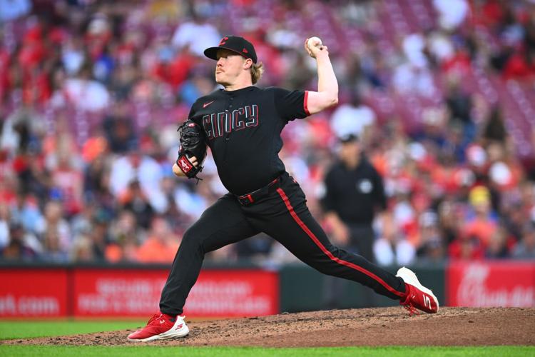 Lowe's two-run walk-off HR lifts Reds to wild 9-8 win over Tigers ...