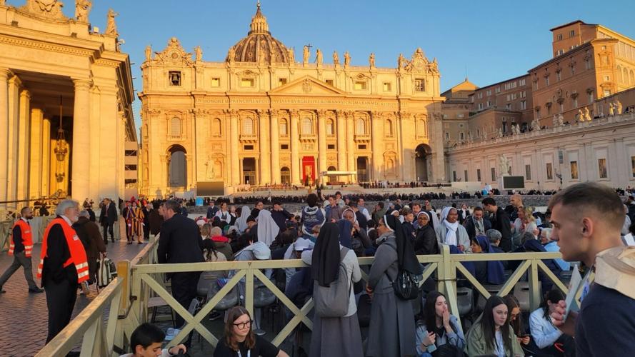Winchester Catholics make pilgrimage to Rome, witness pope’s funeral ...