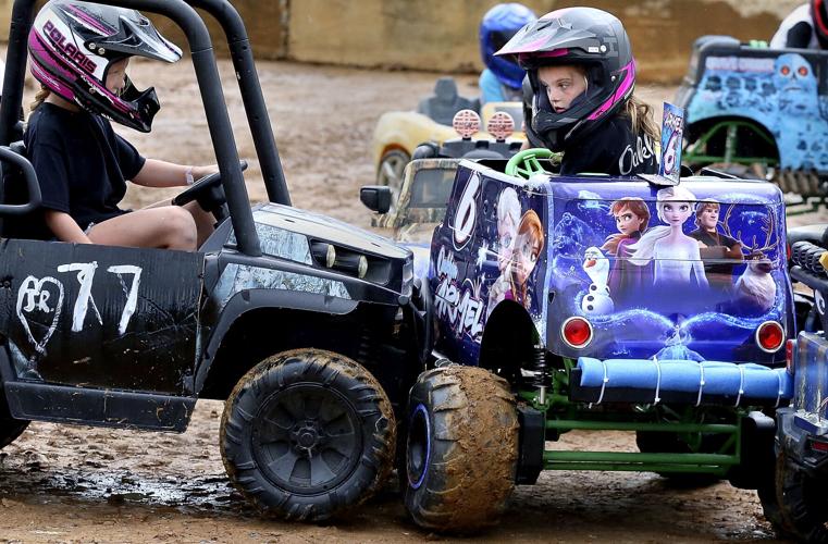 Metal mayhem: Demolition derby draws crowd despite rain | Winchester ...
