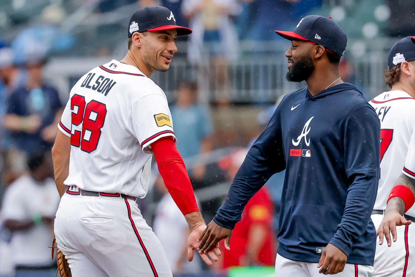 Braves continue dominant spree with 3-game sweep of Pirates ...