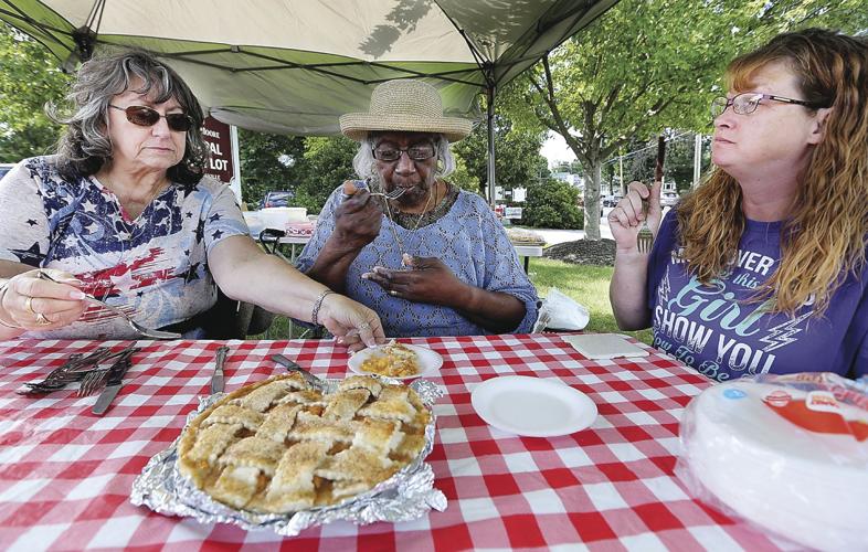 The pie's the limit at first Geneva Jackson baking contest | News ...