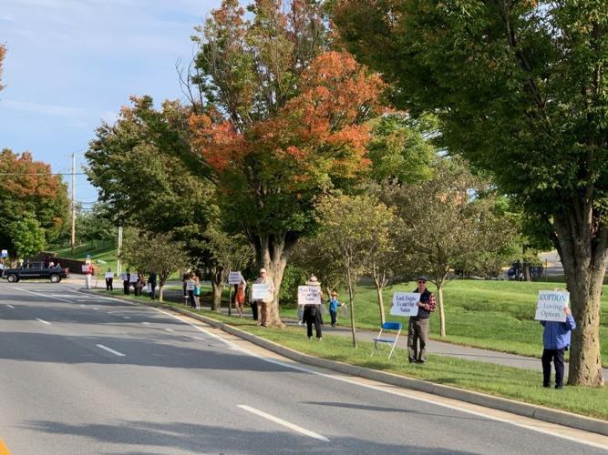 110 people take part in annual Life Chain | | winchesterstar.com