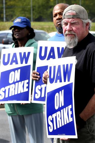 Auto workers expand strike to 38 sites including Mopar distribution ...