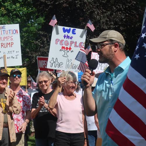 'No Kings' protest in Berryville attracts crowd of at least 1,000 ...