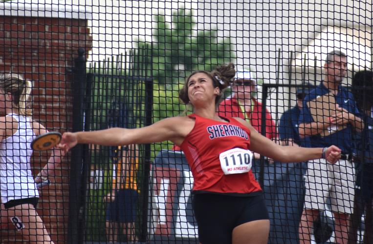 Sherando's Carlson repeats as state discus champ | Winchester Star ...