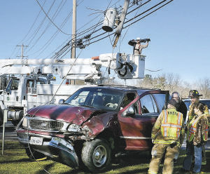 Two-vehicle accident downs power lines | News | winchesterstar.com