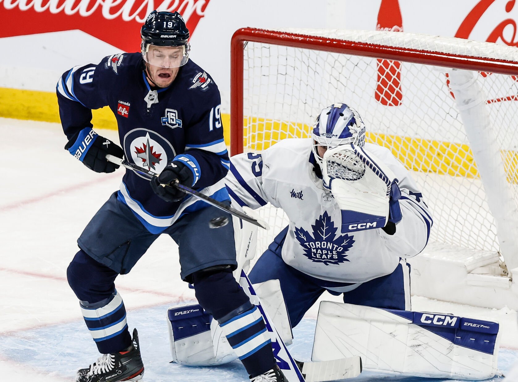 Jonathan Toews plays first game in Chicago since joining Winnipeg Jets ...