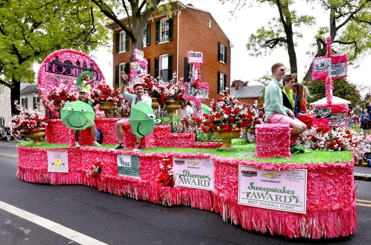 90th Shenandoah Apple Blossom Festival Grand Feature Parade Float ...