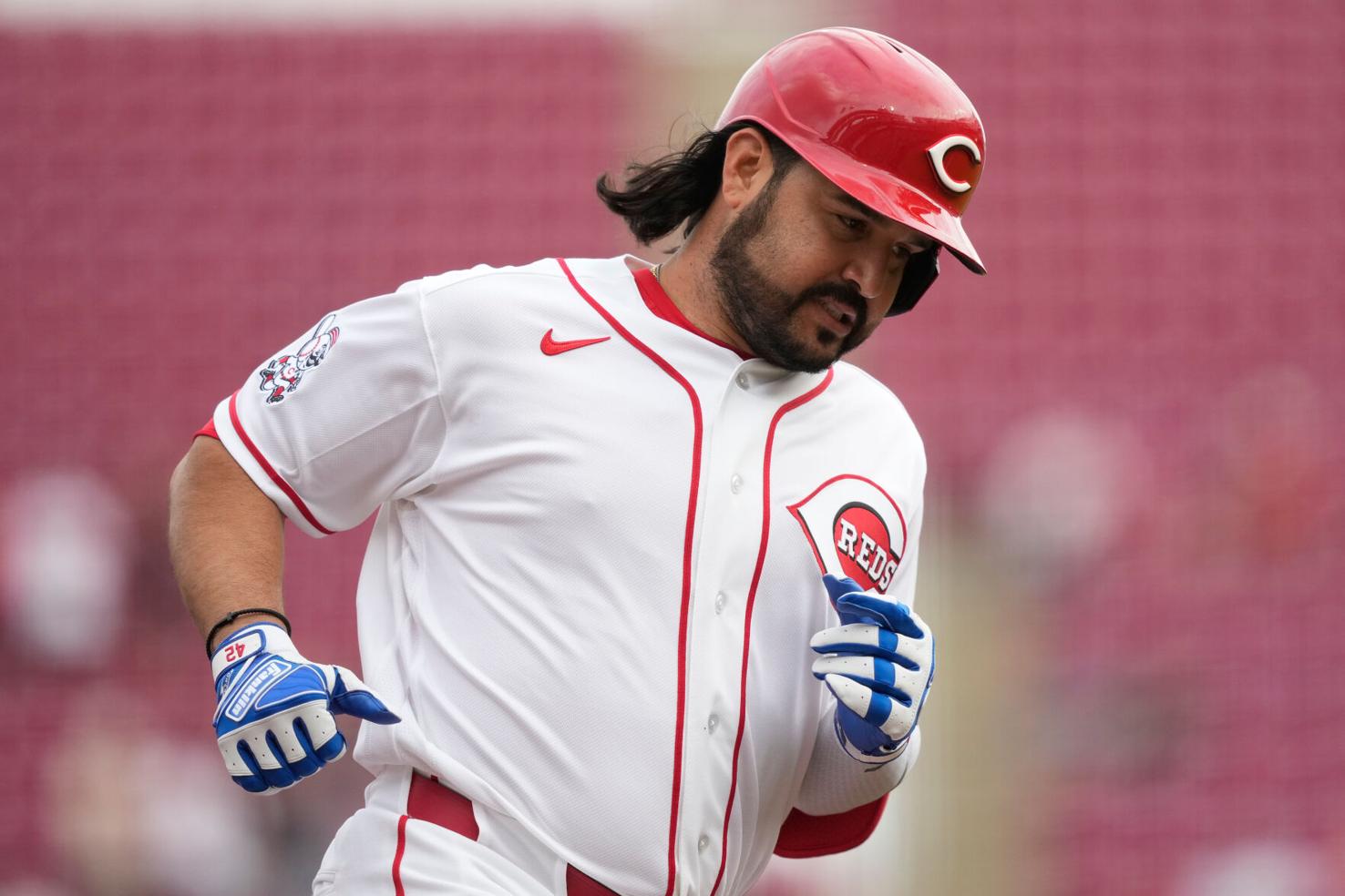 Reds scratch designated hitter Eugenio Suárez from lineup vs Tigers due ...