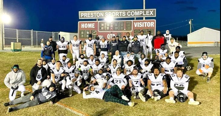 Mustangs semi-pro football team wins opener | Winchester Star ...