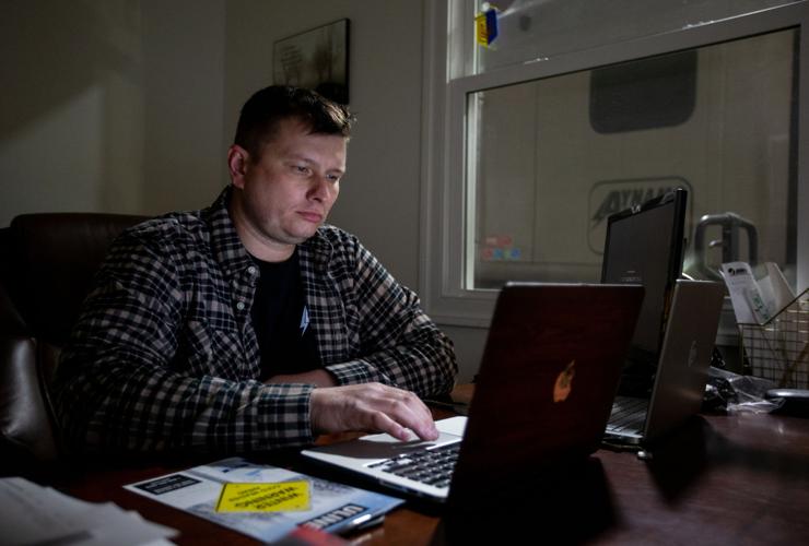 Ukraine natives worry for family, friends as Russia invades ...