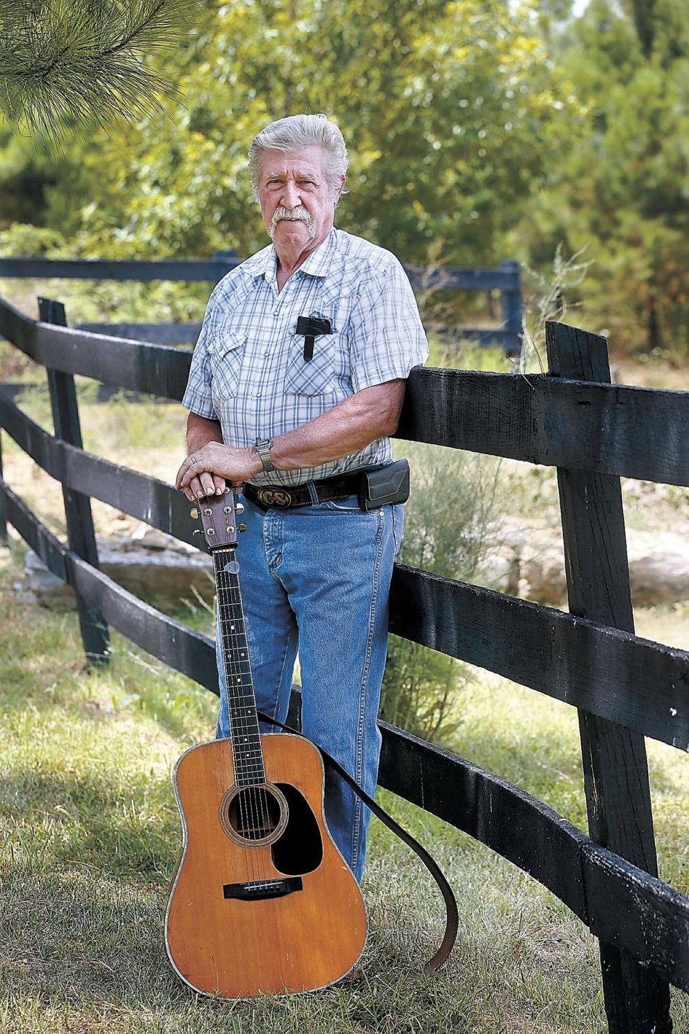 Singer relives his past through new CD | Features | winchesterstar.com