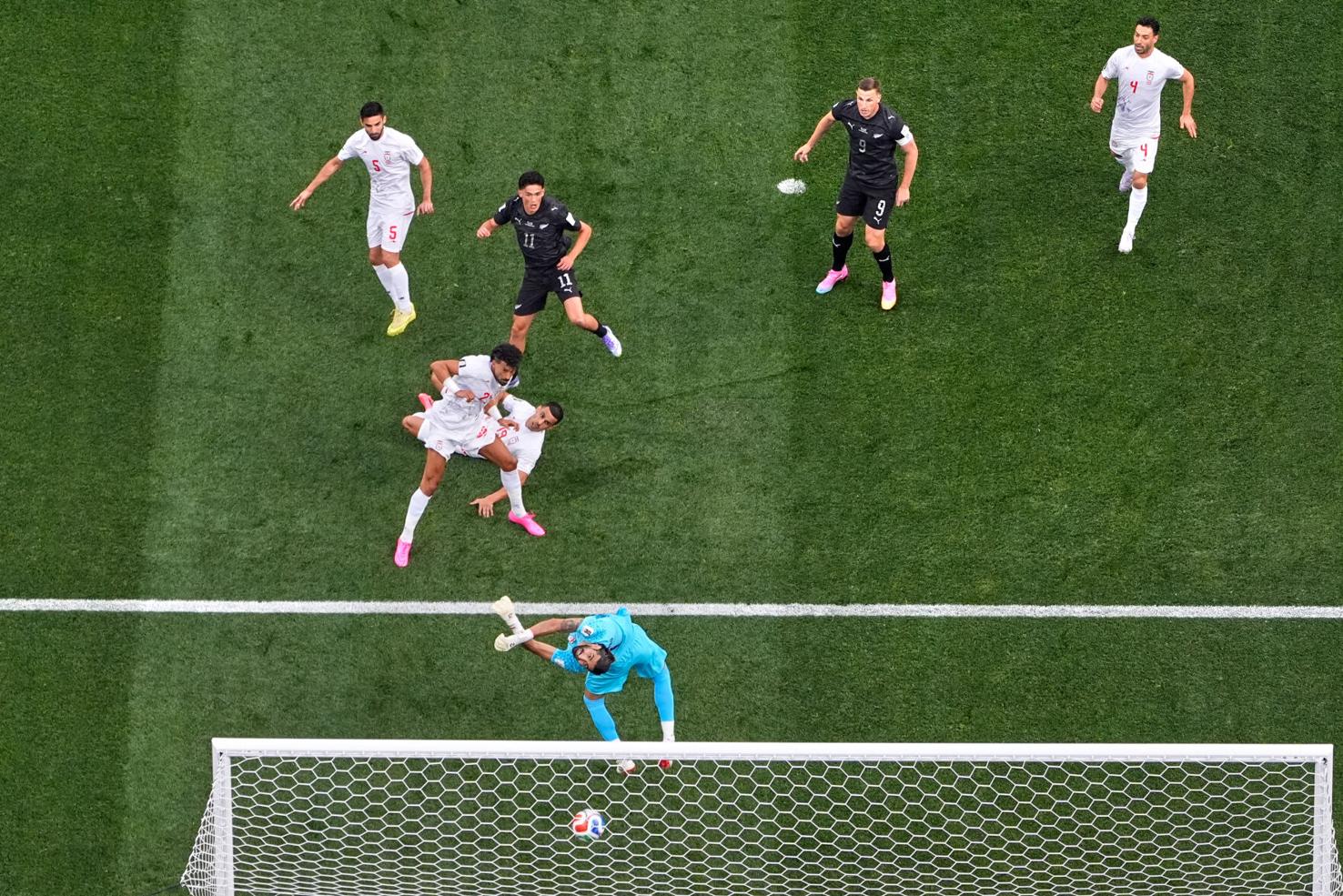 One Extraordinary Photo: An overhead look at New Zealand’s Elijah Just ...