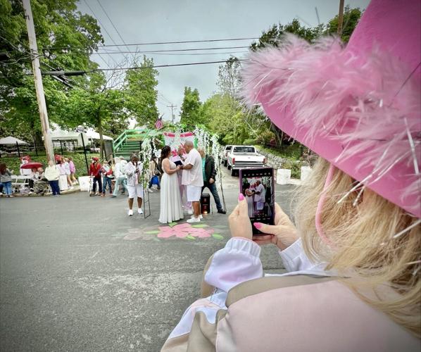 Love blooms on Saturday's Grand Feature Parade route | Winchester Star ...