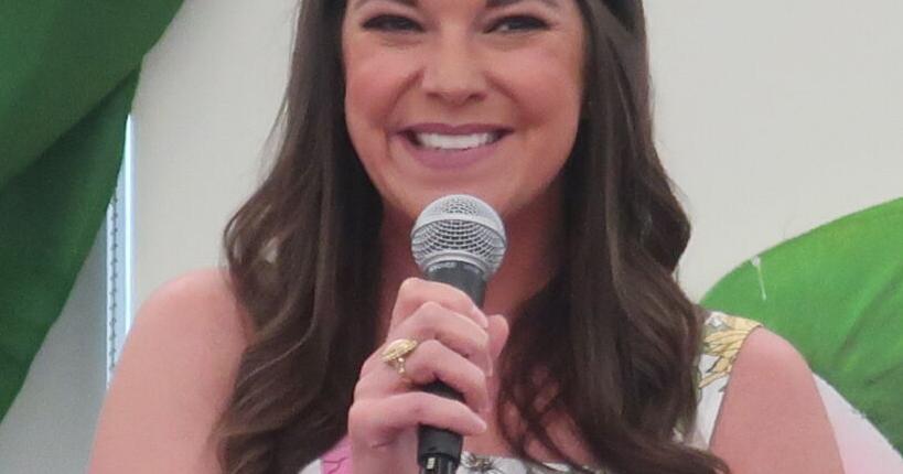 NBC 4 meteorologist Amelia Draper shines Ladies' Horticultural Luncheon ...