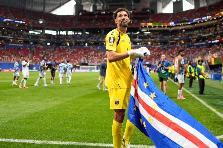 Cape Verde star goalkeeper Vozinha's mother gets visa to attend next ...