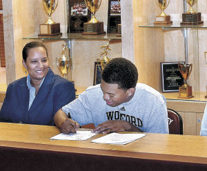 Handley big man Cameron Jackson signs to play basketball at Wofford ...