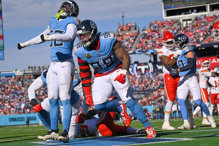Titans knock Gardner Minshew out of game and end 11-game home skid ...