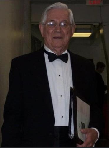 'Let's put a little zing into it': Handley alum, longtime choral ...