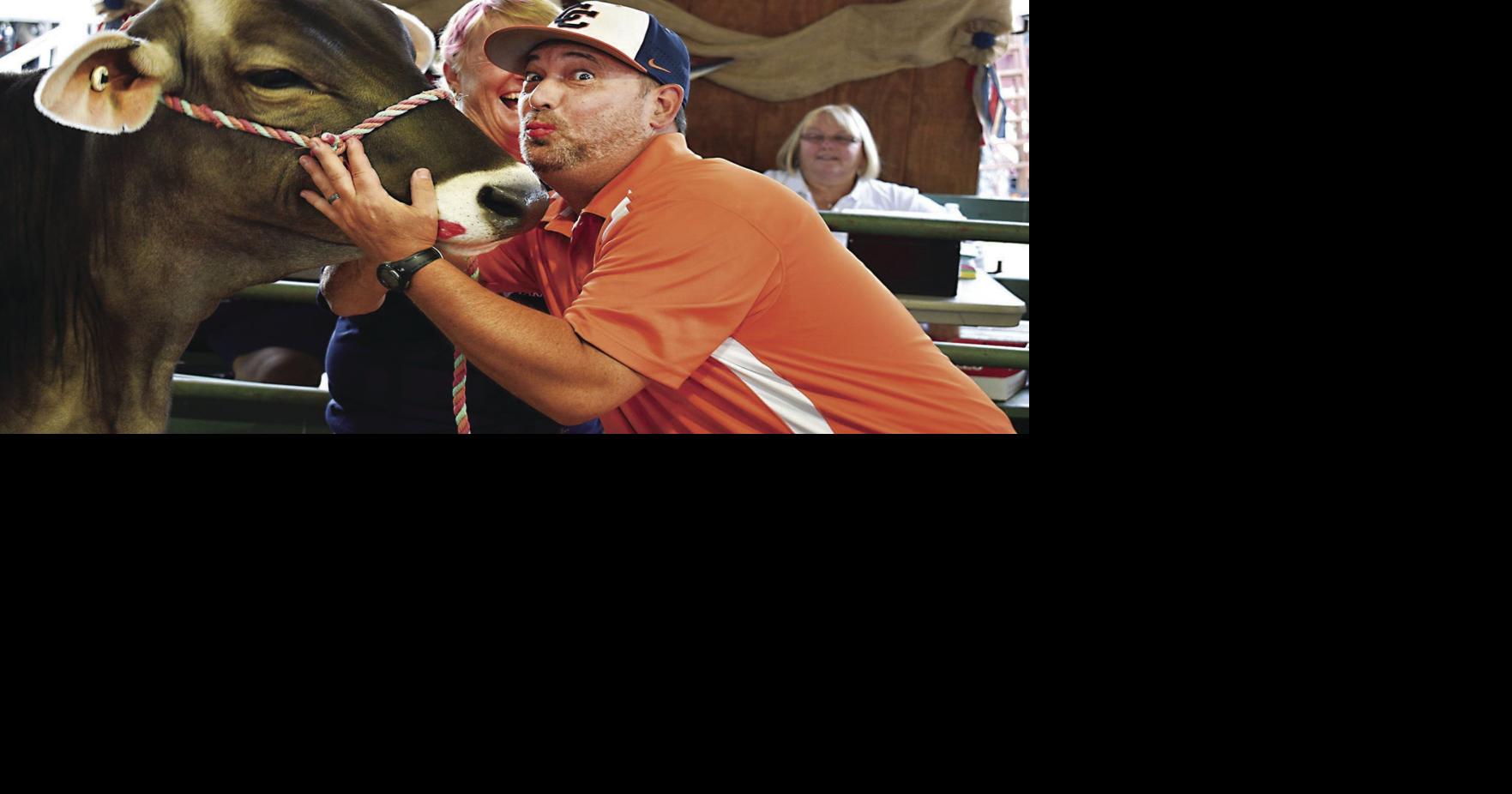 Smooch-a-Moo | Winchester Star | winchesterstar.com