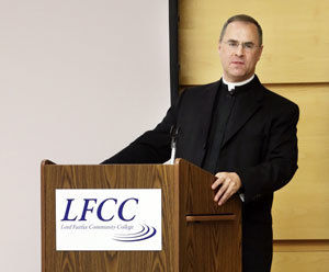 Priest speaks on power of families | News | winchesterstar.com