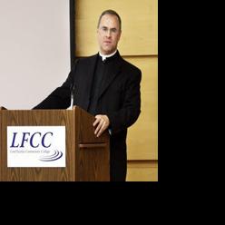 Priest speaks on power of families | News | winchesterstar.com