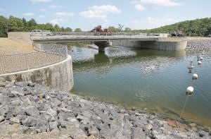 Lake Holiday Dam spillway complete | News | winchesterstar.com