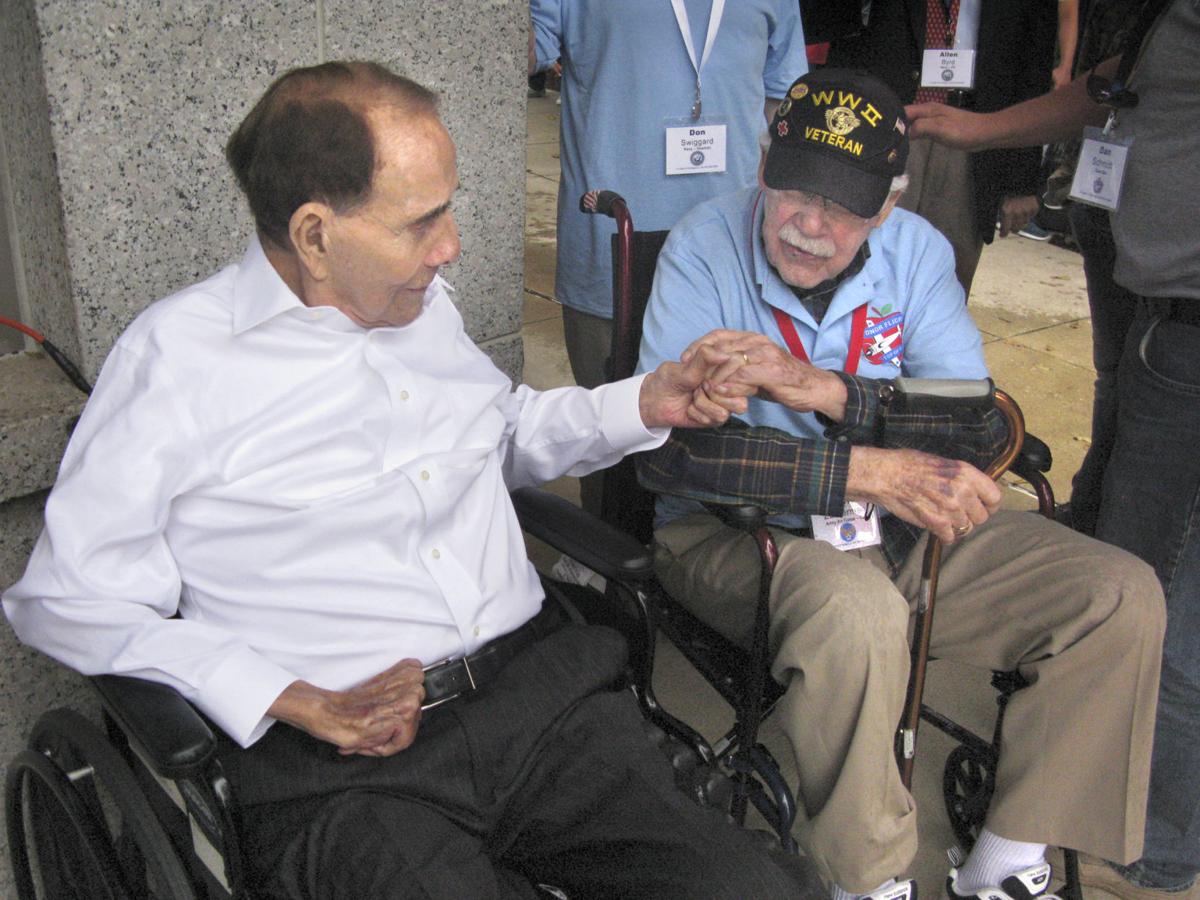 Veterans meet former Sen. Dole | | winchesterstar.com