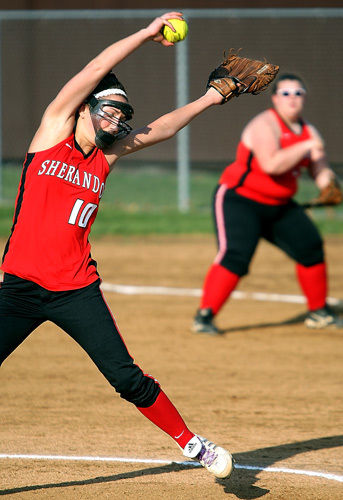Lutz, Paige push Warriors to win | Sports | winchesterstar.com