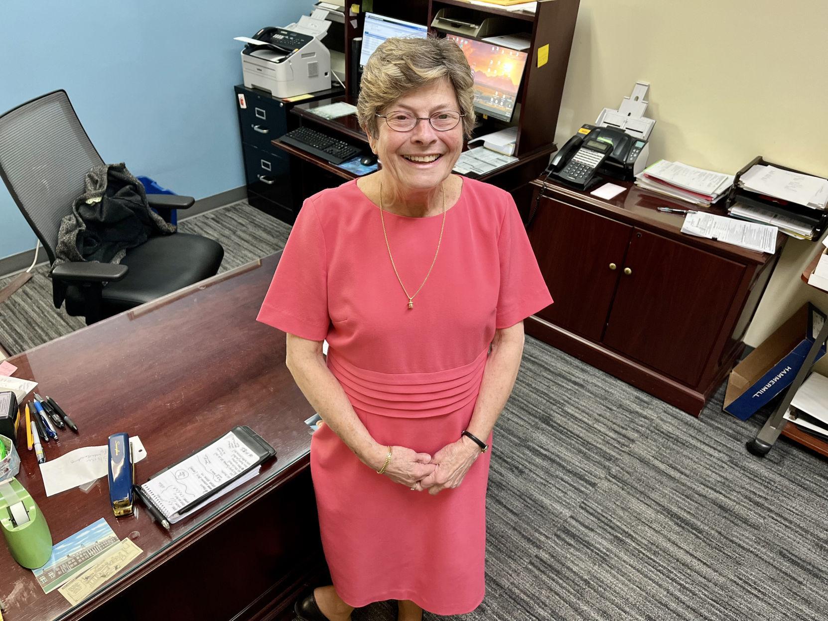 Hogan won't seek another term as circuit court clerk | Winchester Star ...