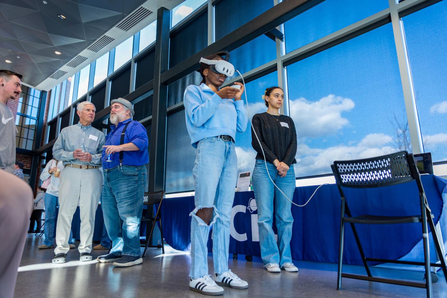 VR experience takes people on Lewis and Clark Expedition | Winchester ...