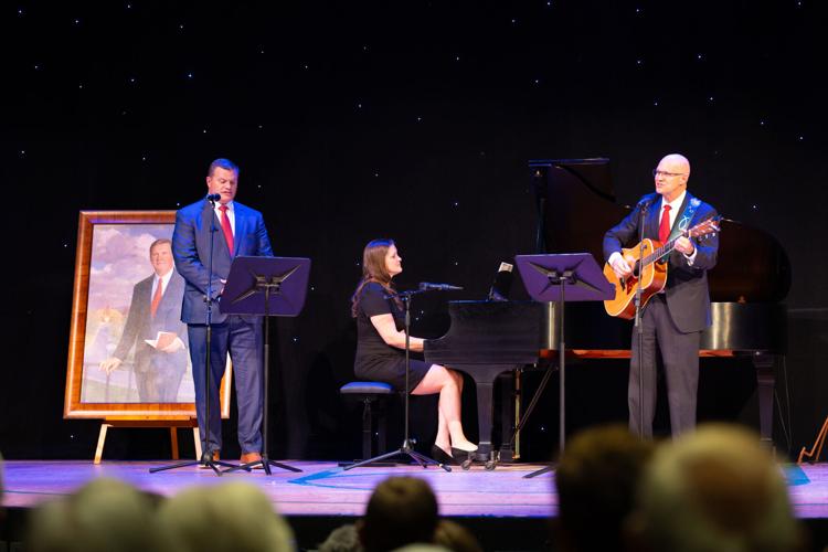 Former SU President Jim Davis honored at memorial service | Winchester ...