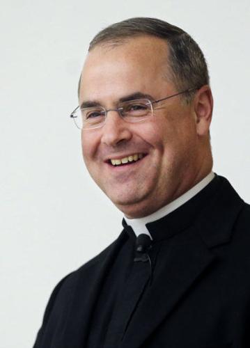 Priest speaks on power of families | News | winchesterstar.com