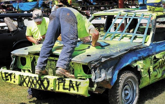 Demolition a way of life for derby drivers | News | winchesterstar.com