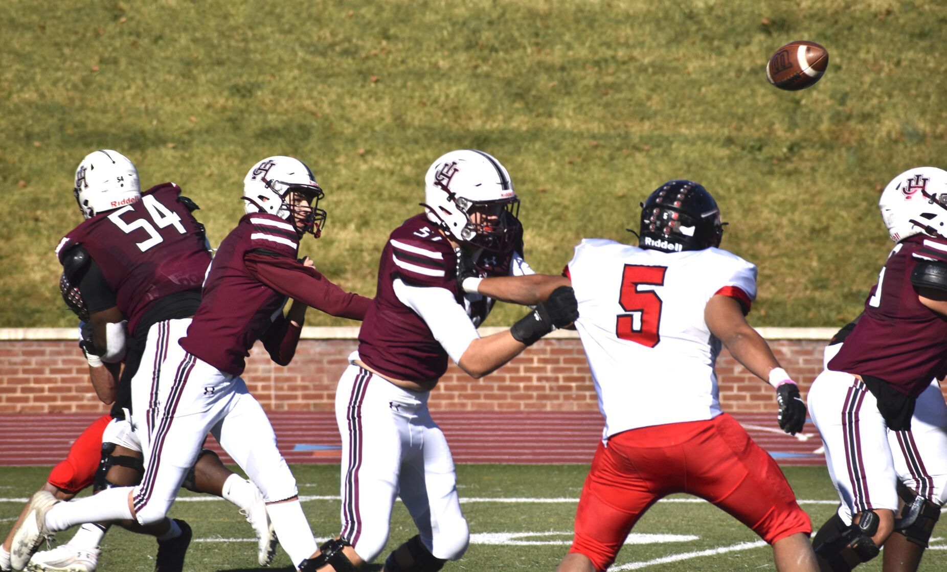 With new QB, Judges hope to take down powerhouse Salem in playoffs ...