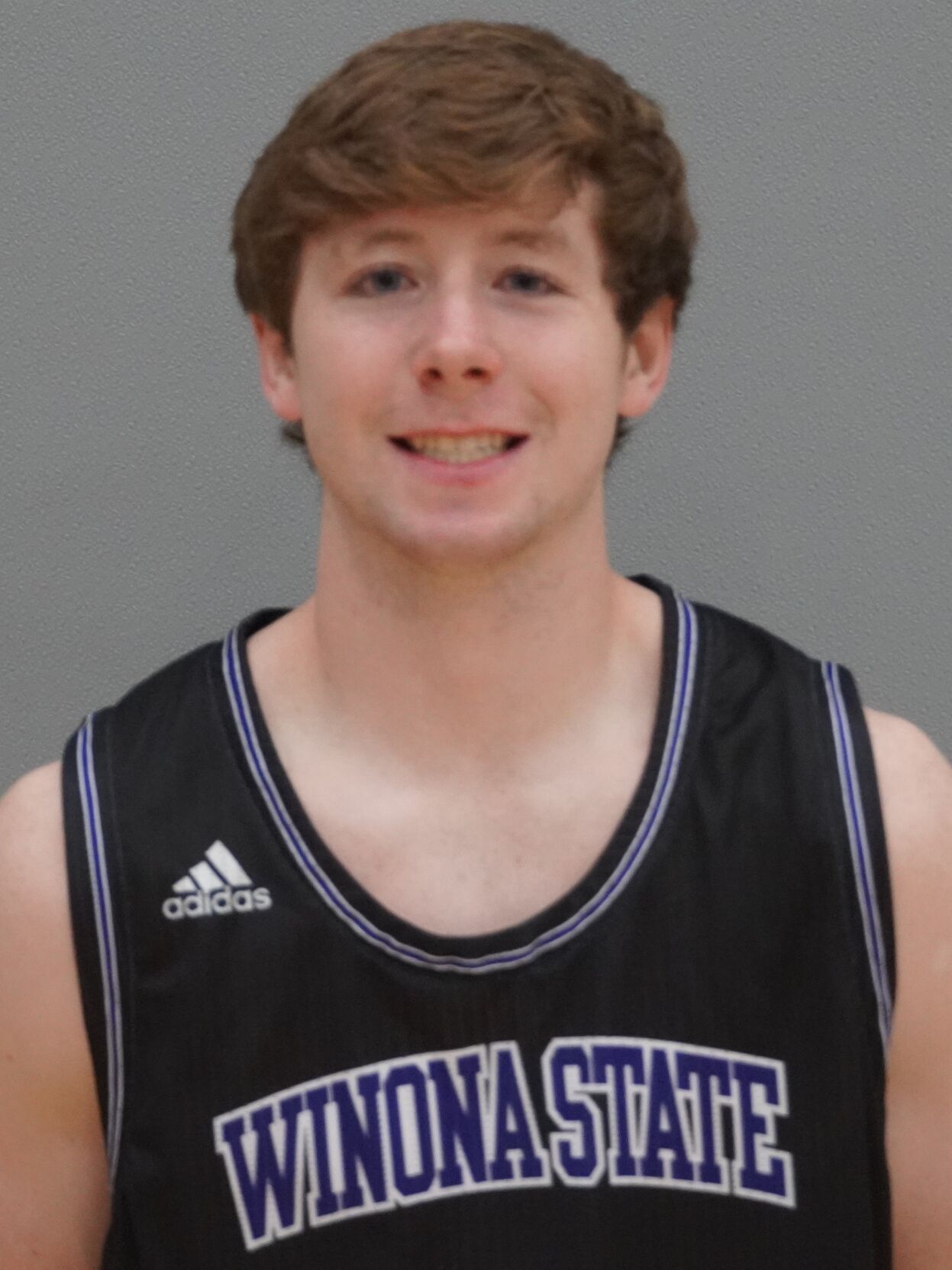 Dillon scores 1,000th pt. in narrow Warrior loss | Sports | winonapost.com