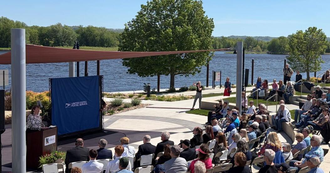 Eagle Center hosts bald eagle stamp ceremony | Community | winonapost.com