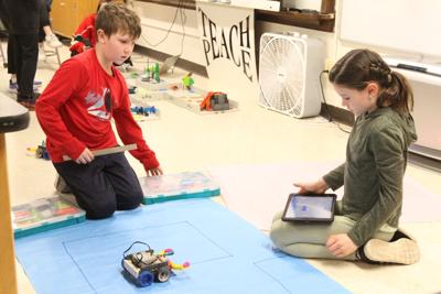 Students experiment at robotics club | News | winonapost.com