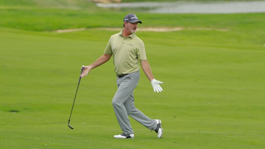 Undaunted by a three-putt from 2½ feet, leader Jerry Kelly is ready for ...